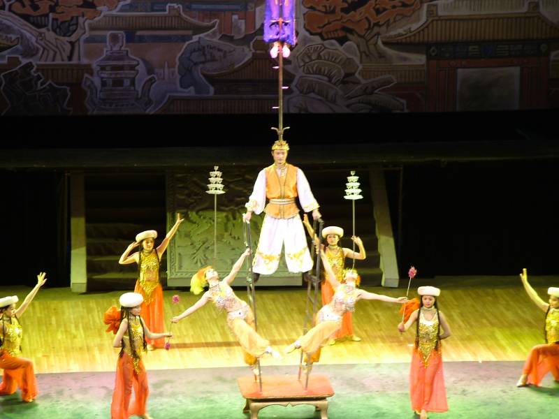 Chinese Acrobat Evening Tour Add-on | On The Go Tours