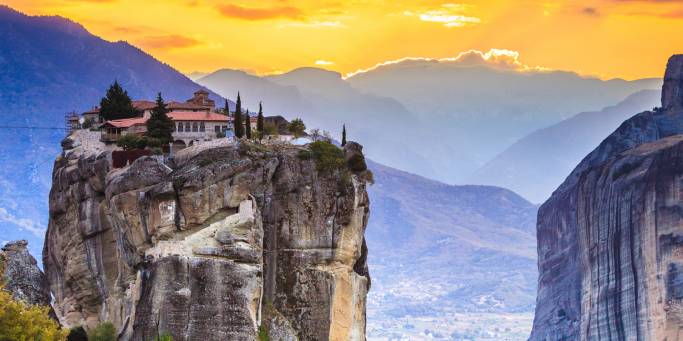 Historical Highlights of Greece | On The Go Tours