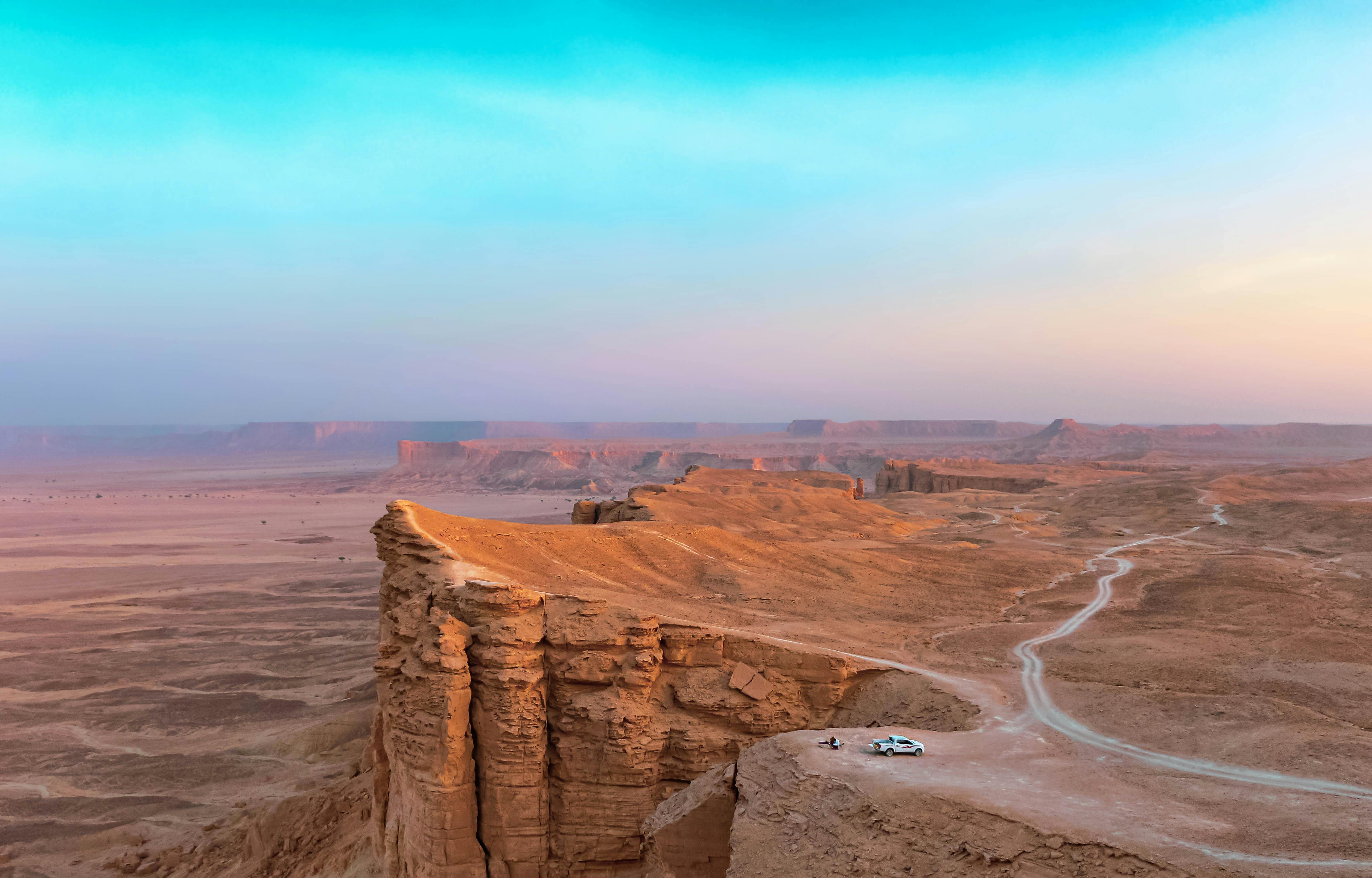 Guided Tours of Saudi Arabia | Group, Private & Multi-Country Trips